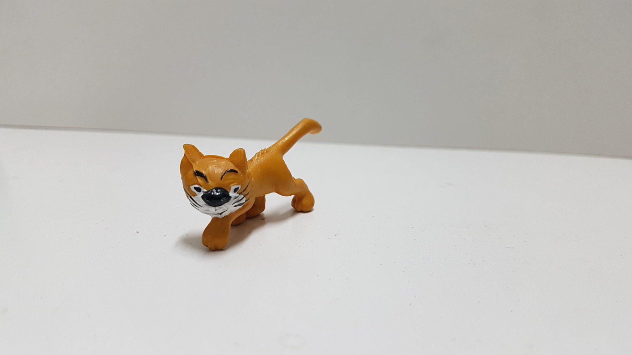 Figura Serie Pitufos: Gato Azrael, mascota de Gargamel - Uniliber.com ...